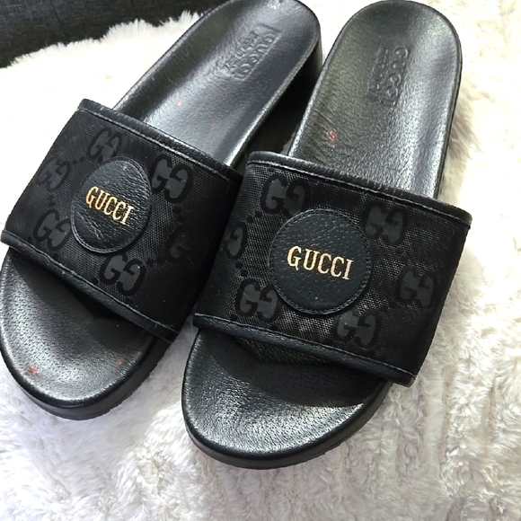Shoes | Gucci Black Slide Sandals | Poshmark